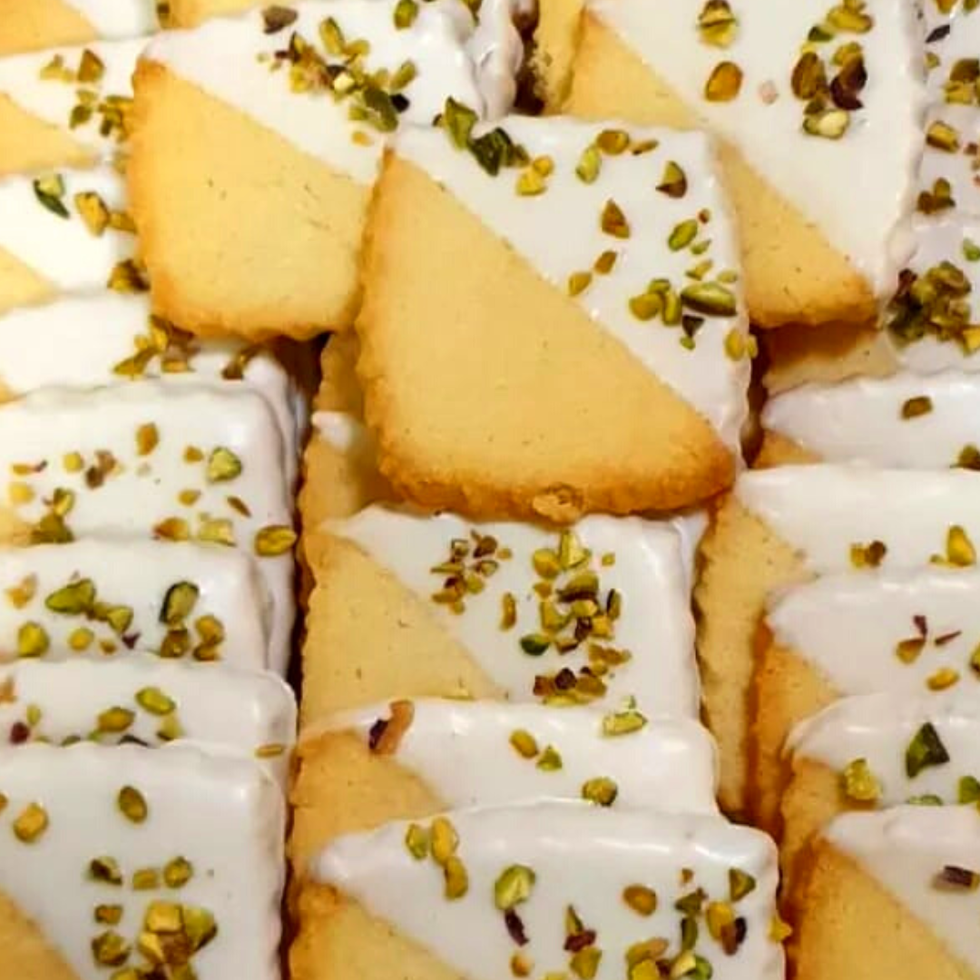 Biscuiti cu lamaie si fistic – Piticot.ro